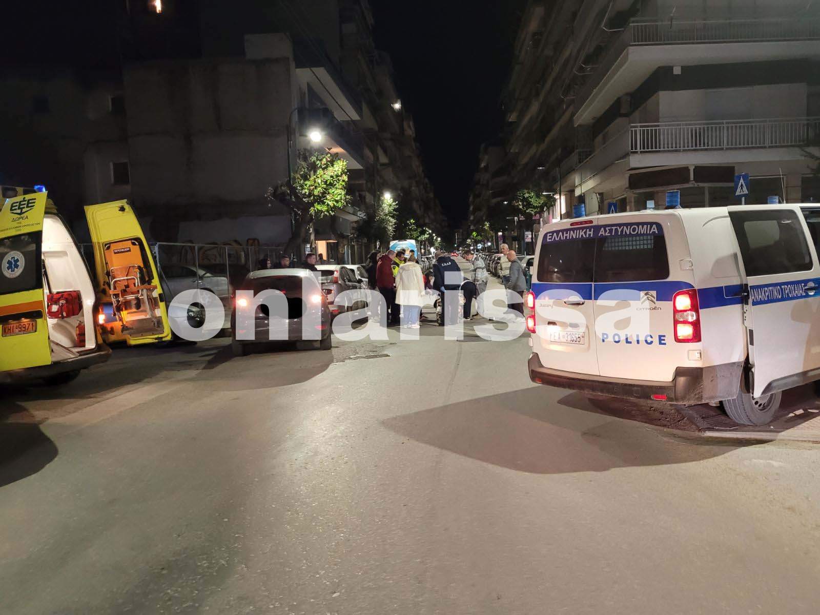 Συγκρούστηκαν αυτοκίνητο με μηχανάκι στη Λάρισα - Τραυματίστηκε ο ...