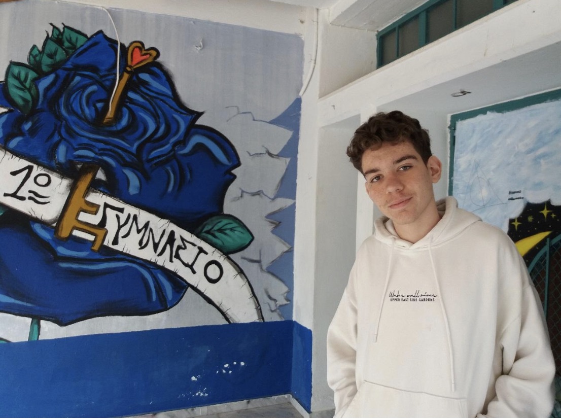 Ο Αδάμος Ανάργυρος Θεοχάρης, μαθητής του 1ου Γυμνασίου Φαρσάλων στην ...