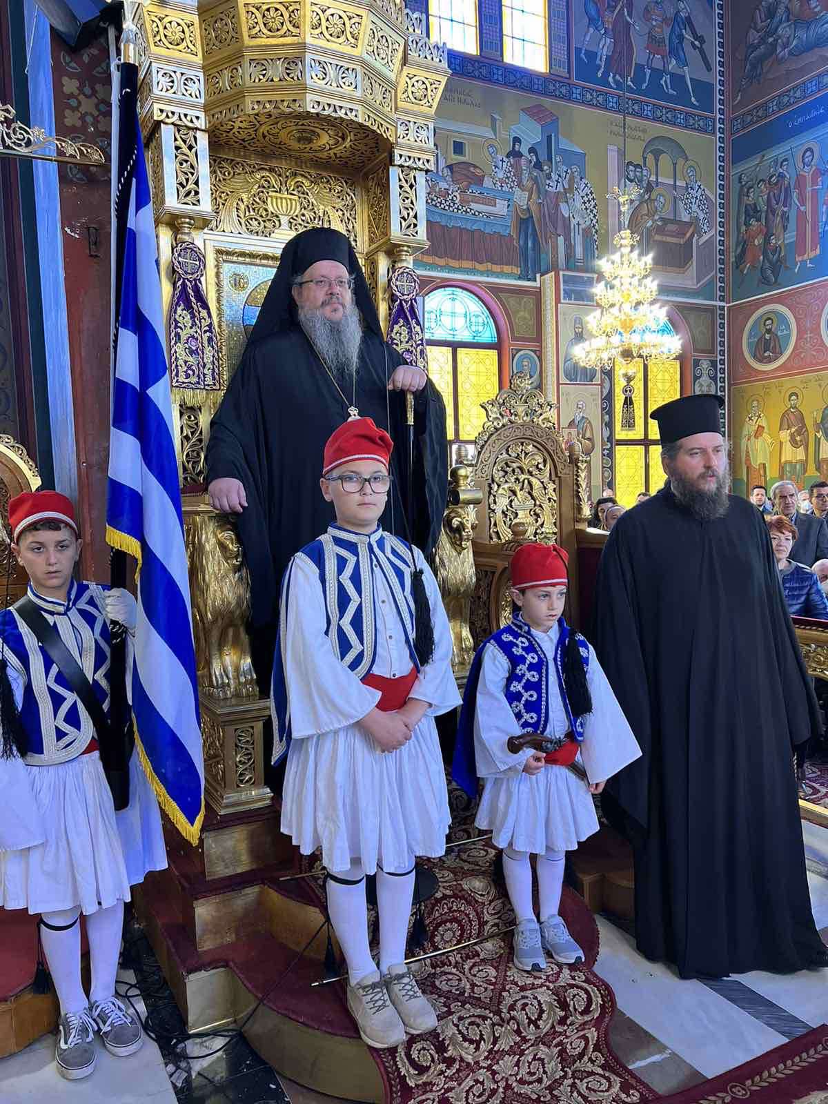 Λάρισα: Η παιδική χορωδία του Αγίου Νικολάου εν δράσει… (φώτο ...