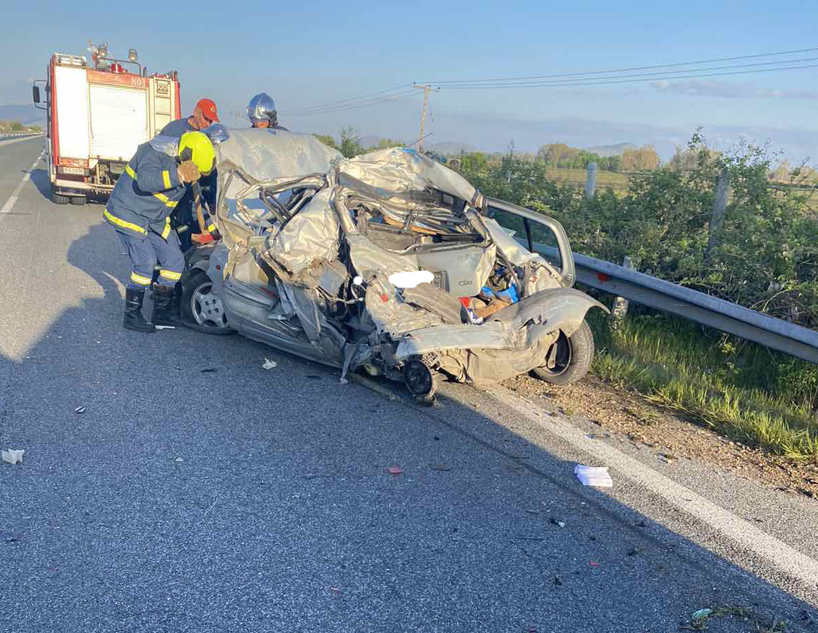 Τραγωδία στην άσφαλτο: 38χρονος Λοχίας και 30χρονη τα θύματα του ...