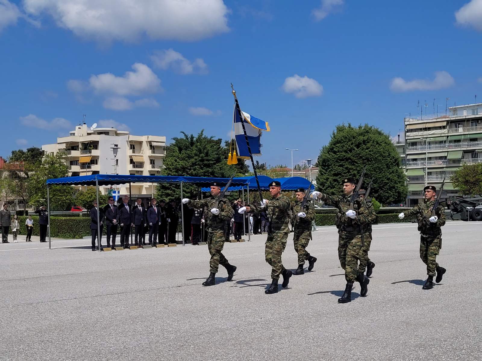 Λάρισα: Με τιμή και λαμπρότητα γιορτάστηκε ο προστάτης του Στρατού ...