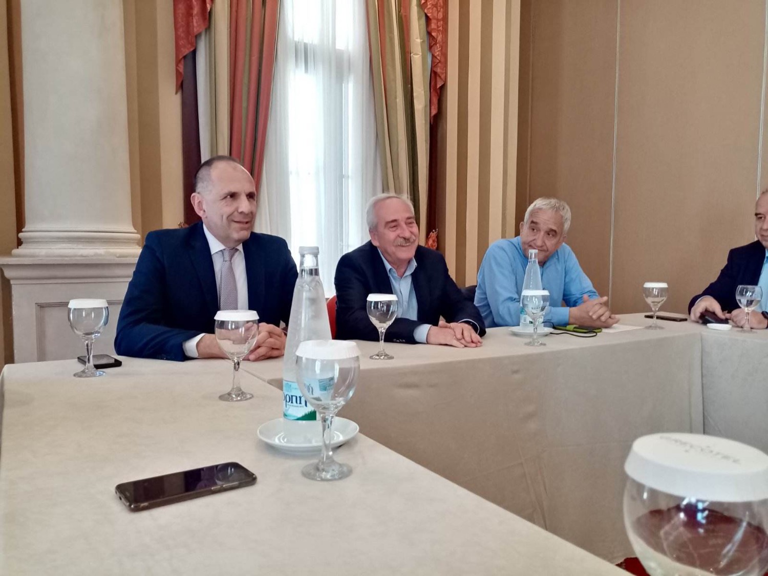 Σε γόνιμο κλίμα συνάντηση Γεραπετρίτη με ΔΕΕΠ, προέδρους των ΔΗΜΤΟ ...