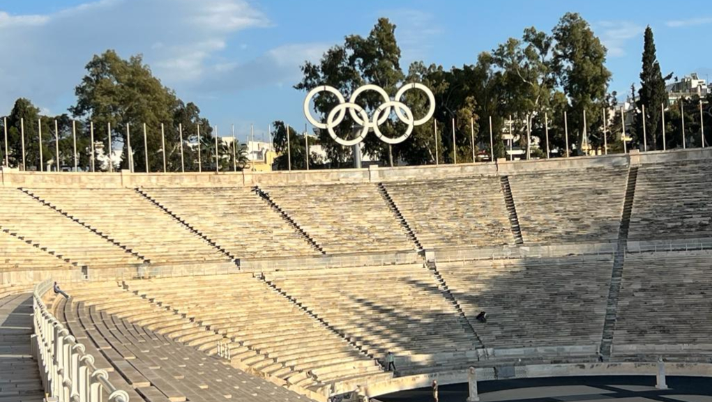 Οι Ολυμπιακοί Κύκλοι τοποθετήθηκαν ξανά στο Παναθηναϊκό Στάδιο ...