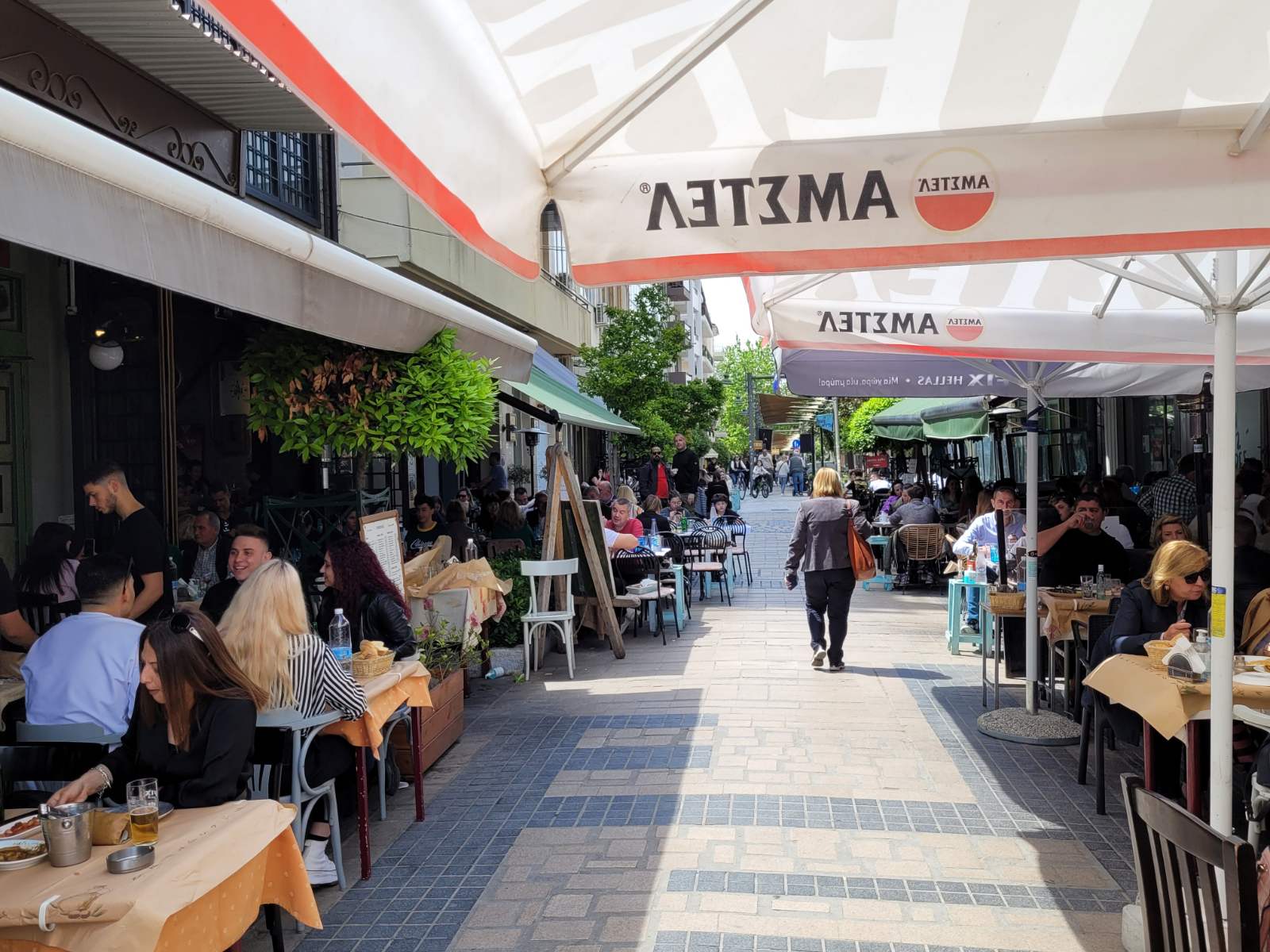 Τσιπουροκατάνυξη για τους Λαρισαίους ανήμερα του Αγίου Αχιλλίου - Δείτε ...
