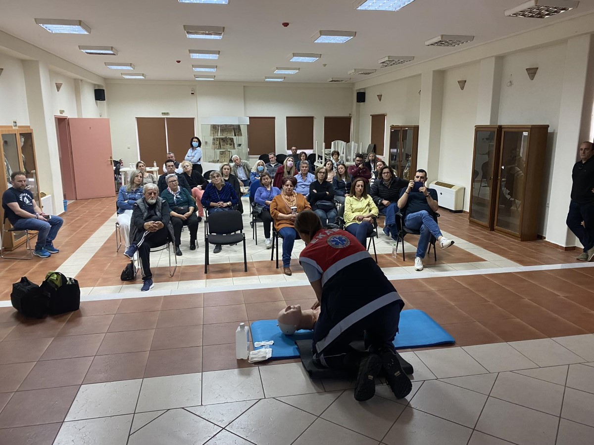 Με ζήλο συνεχίζεται το έργο της εκπαιδευτικής ομάδας του ΕΚΑΒ Θεσσαλίας ...