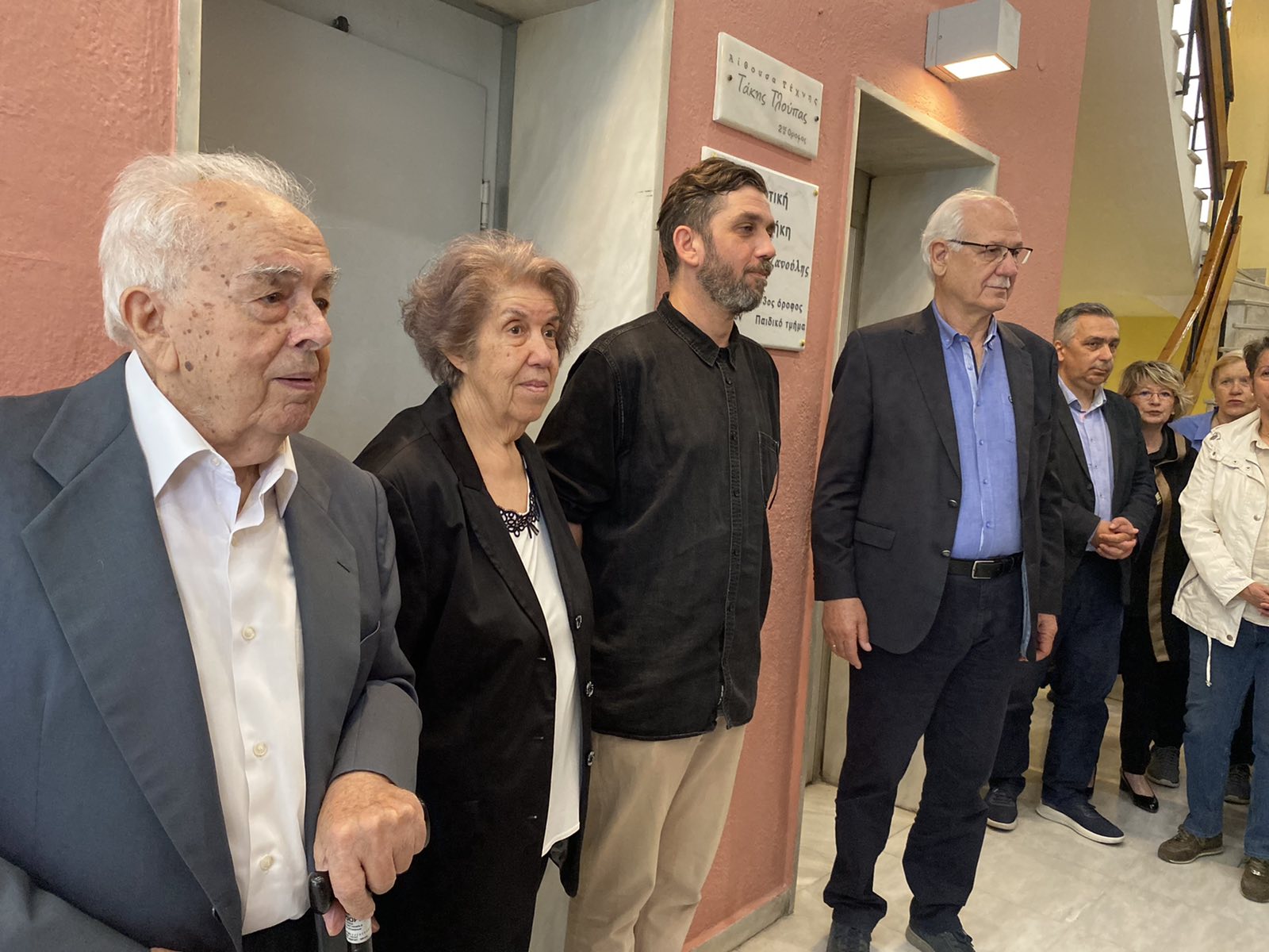 Η Δημοτική Βιβλιοθήκη Λάρισας πήρε το όνομα του Αλ. Μπατζανούλη - Τα ...