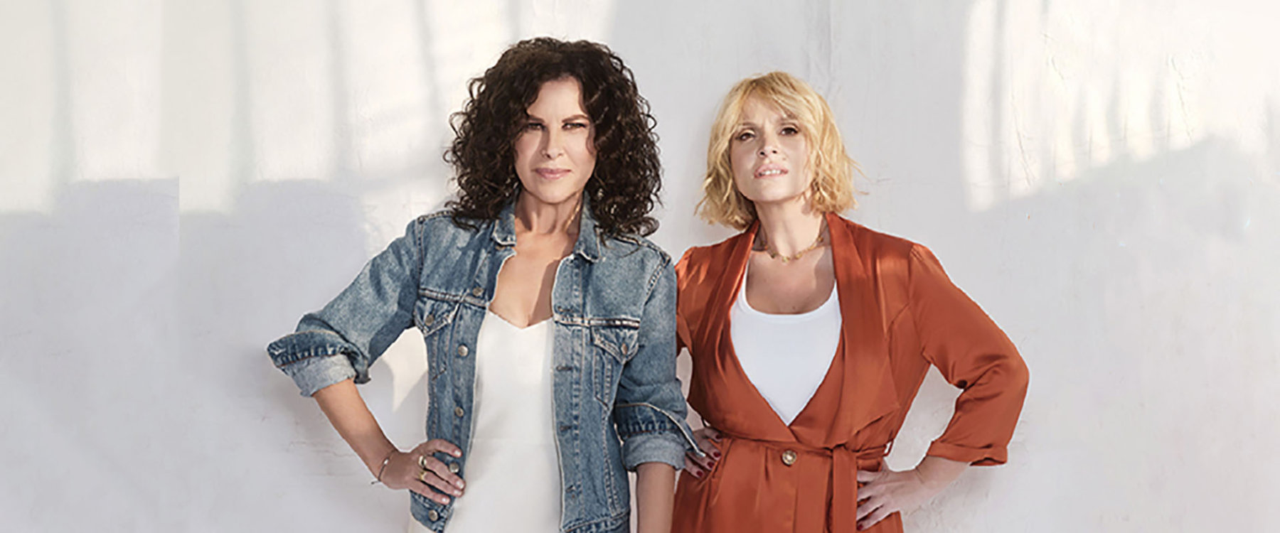 Η Ελευθερία Αρβανιτάκη και η Ελεωνόρα Ζουγανελη στο Barra Party στο ...