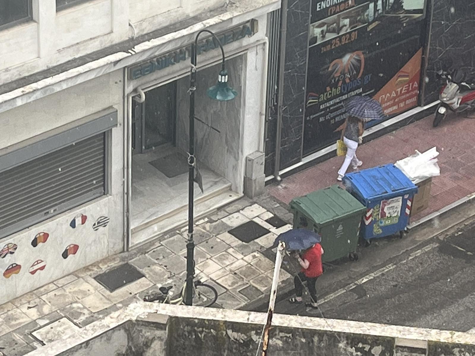 Ξεκίνησε το κύμα κακοκαιρίας: Μπουρίνι αιφνιδίασε τους Λαρισαίους ...