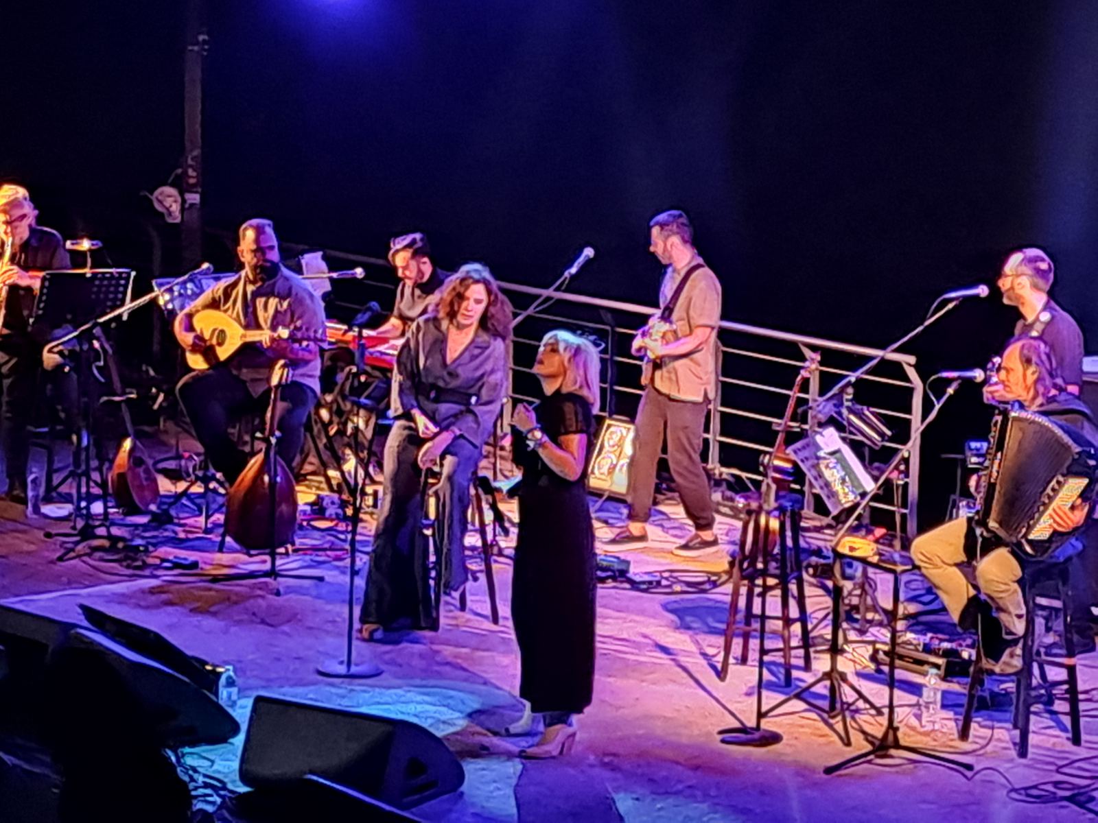 "Μάγεψαν" Αρβανιτάκη και Ζουγανέλη στο «Barra Party» του Συκουρίου ...