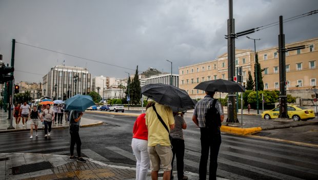 Καιρός: Έρχονται βροχές και καταιγίδες τις επόμενες ώρες – Δείτε σε ...