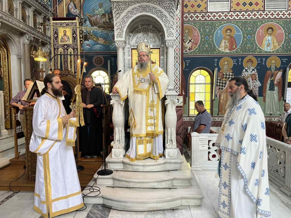 Στον Άγιο Αχίλλιο χοροστάτησε σήμερα Κυριακή ο Μητροπολίτης Λαρίσης ...