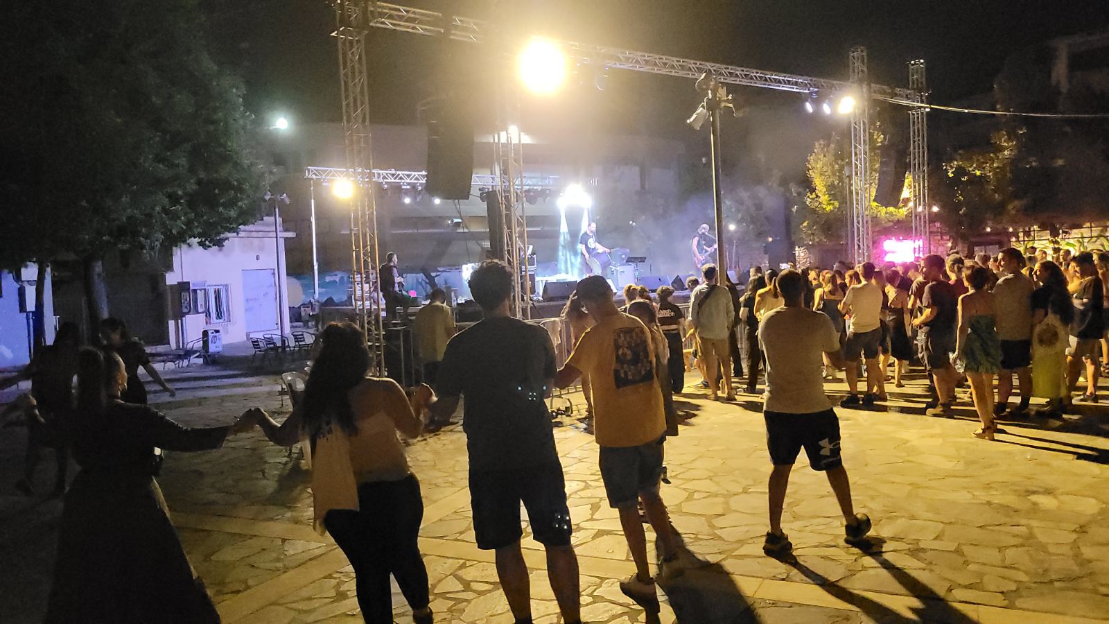 Ξεσήκωσε τους Λαρισαίους το 3ο Larizona Festival (βίντεο - φωτό ...