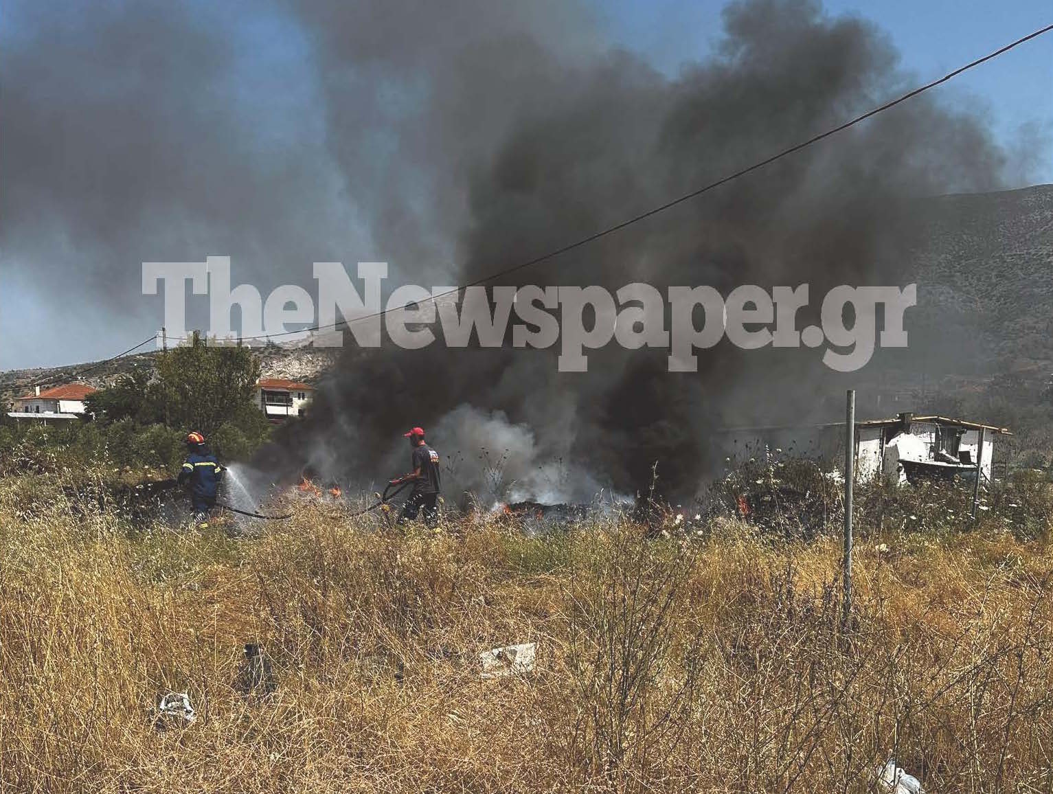 Βόλος: Φωτιά στον οικισμό ρομά στην Αγία Παρασκευή – Ισχυρές ...