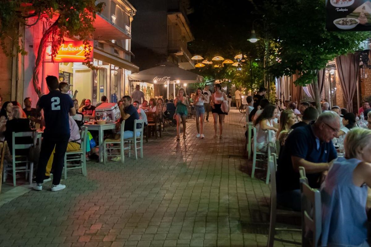 Η Λάρισα στις κορυφαίες περιοχές της χώρας στην εστίαση βάσει τζίρου ...