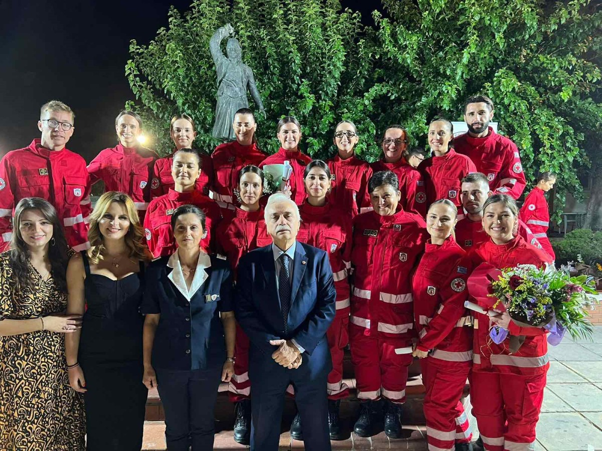 Ελληνικός Ερυθρός Σταυρός: Εντυπωσιακή η παρουσία του κόσμου στα ...