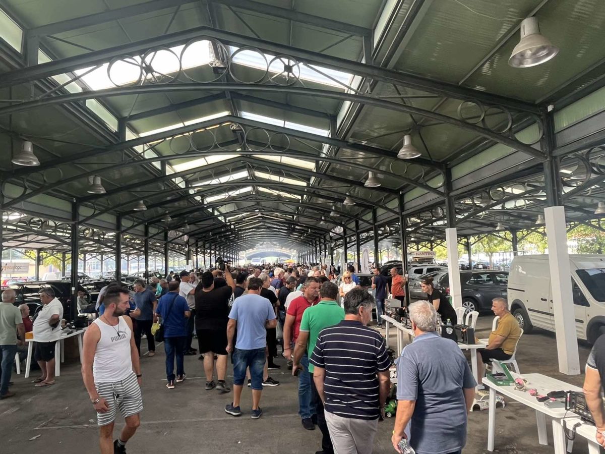 Ραδιοερασιτέχνες απ' όλη τη χώρα συναντήθηκαν σήμερα στη Λάρισα ...
