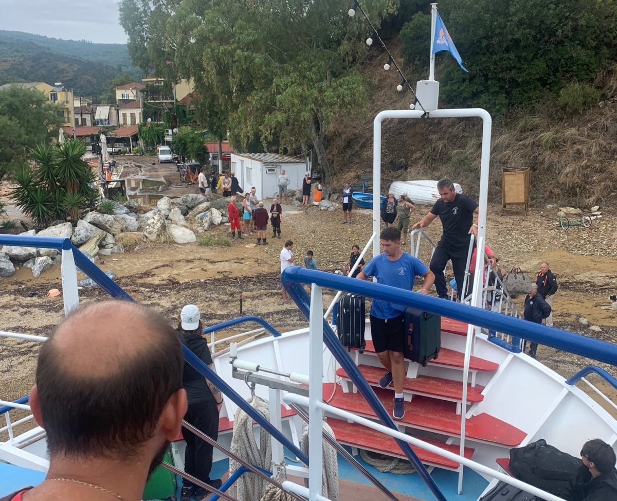 Στη Λάρισα μεταφέρονται 190 ντόπιοι και τουρίστες από το Πήλιο ...