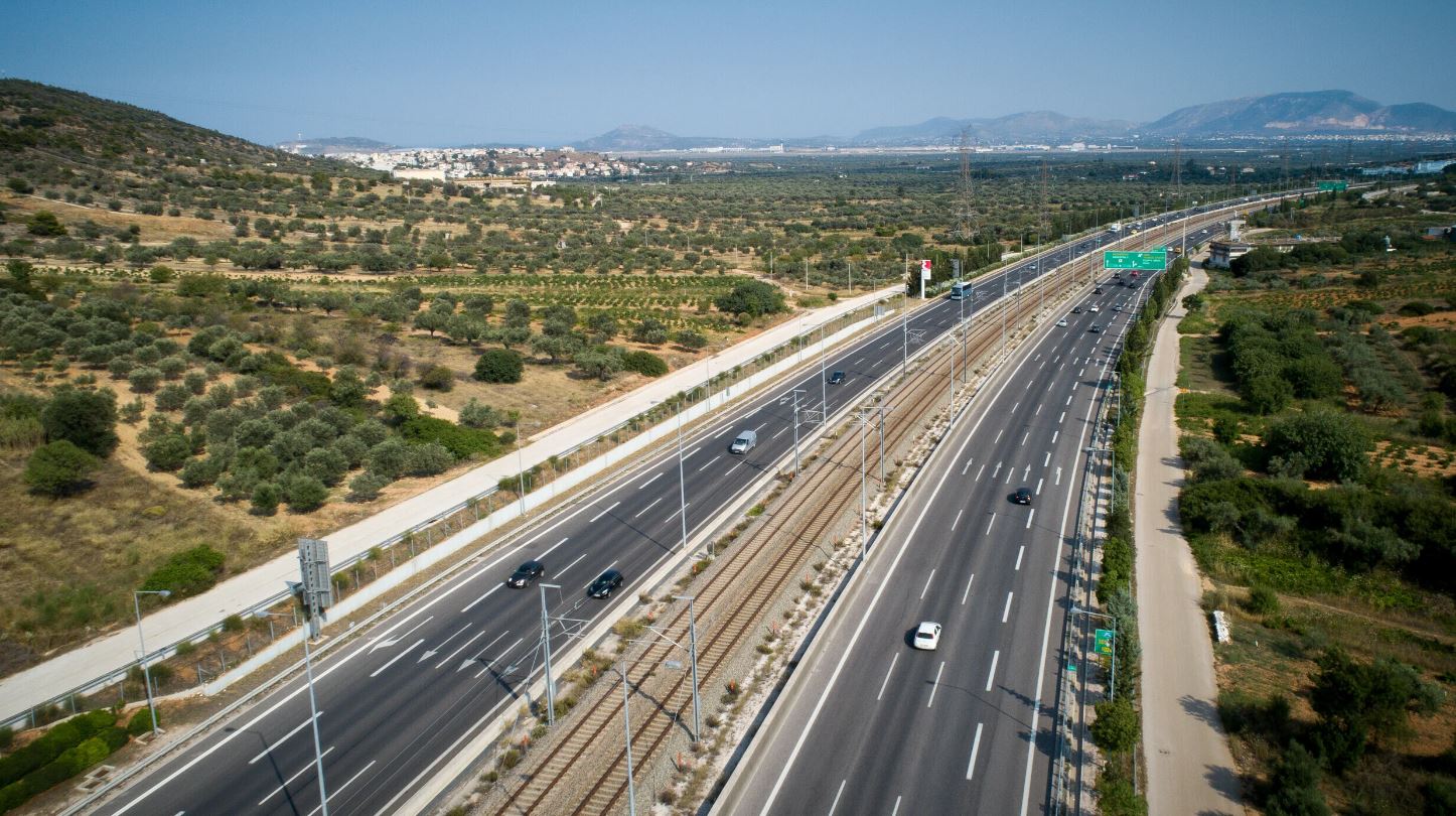 Κλειστή η Αττική οδός – Όχημα τυλίχθηκε στις φλόγες – ONLARISSA.GR Νέα ...