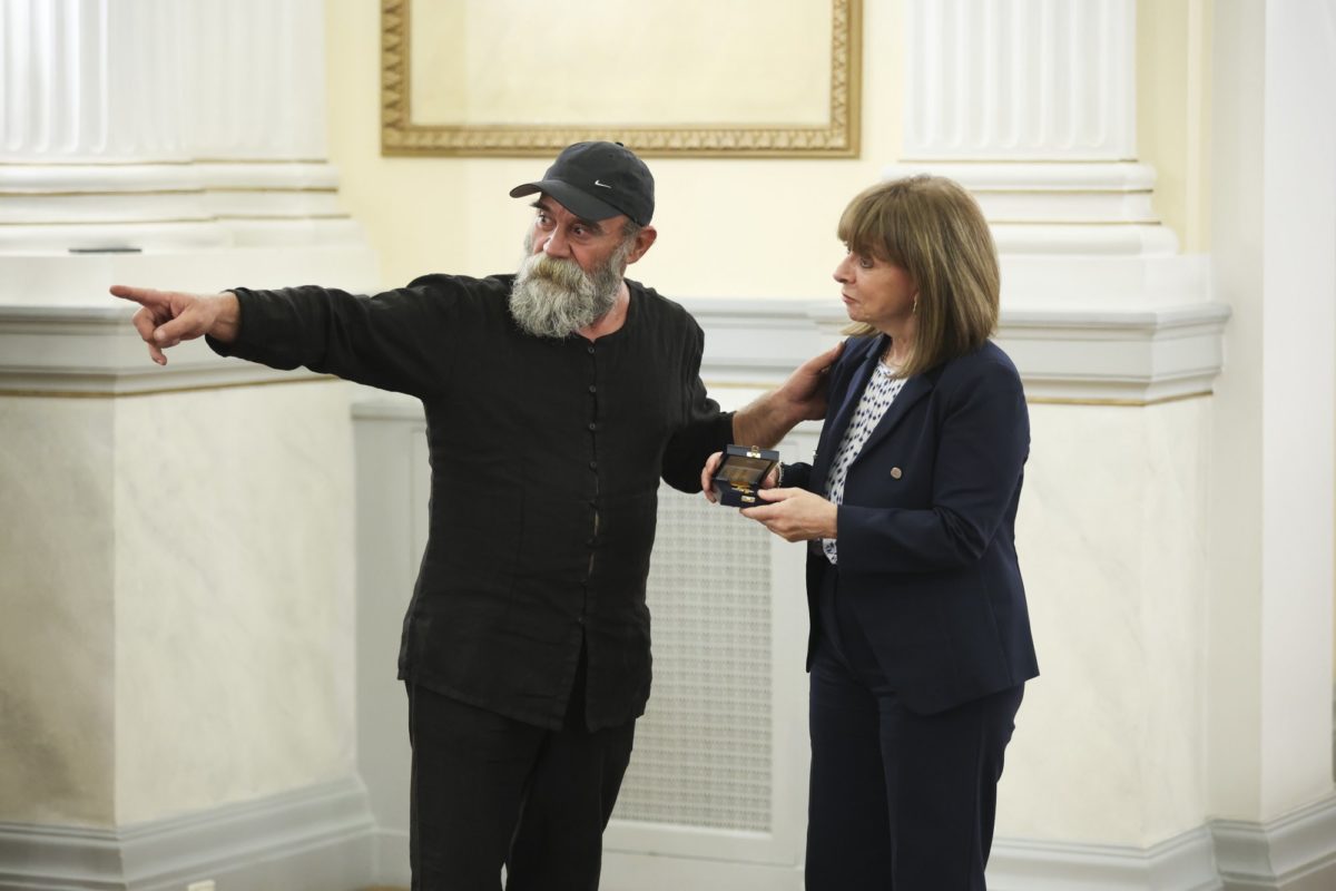 Κατερίνα Σακελλαροπούλου: Τίμησε 8 πολίτες για την κοινωνική τους δράση ...