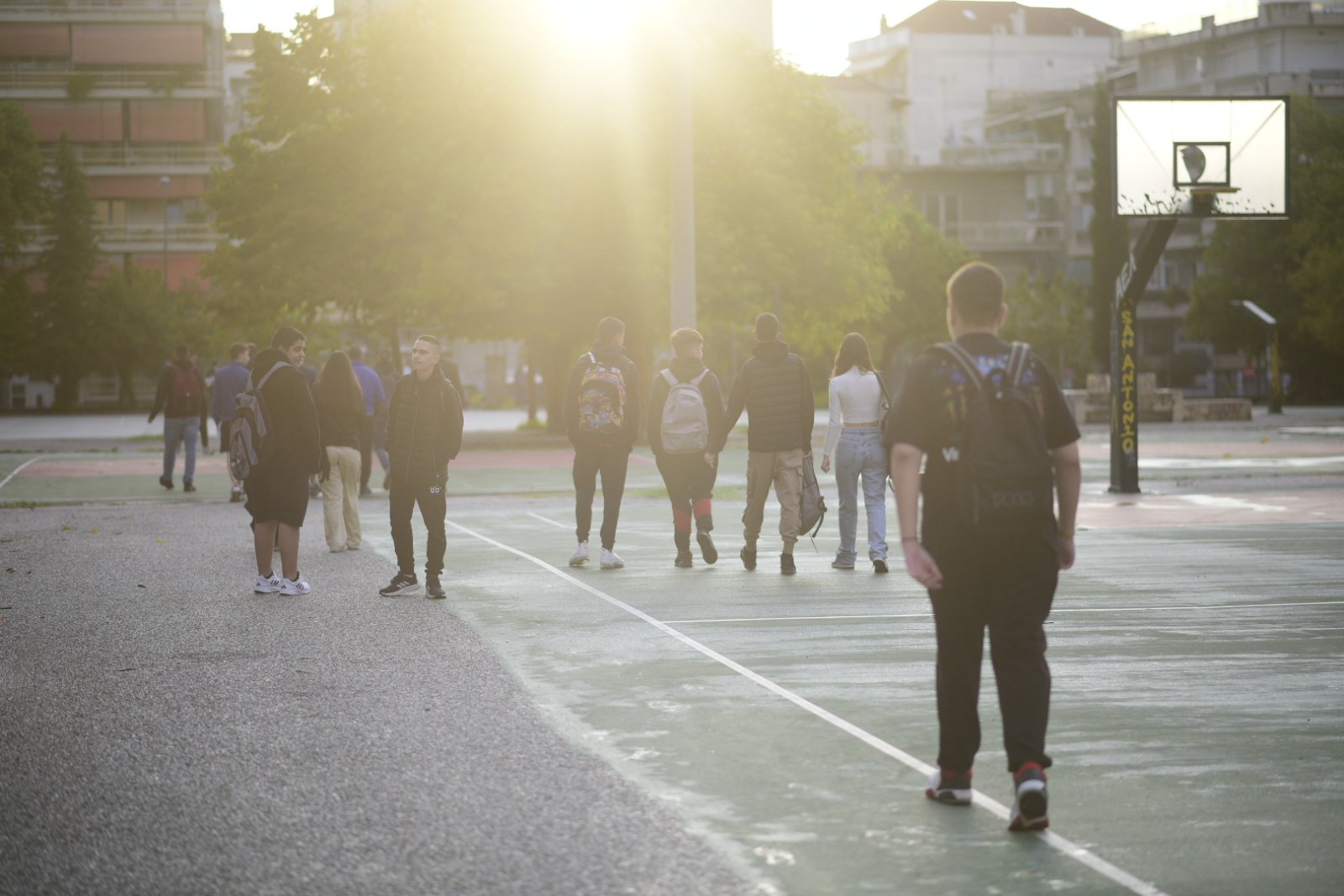 Λάρισα: Μια πρώτη μέρα διαφορετική από τις άλλες για τους μαθητές ...