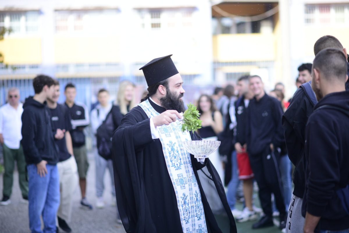 Λάρισα: Μια πρώτη μέρα διαφορετική από τις άλλες για τους μαθητές ...