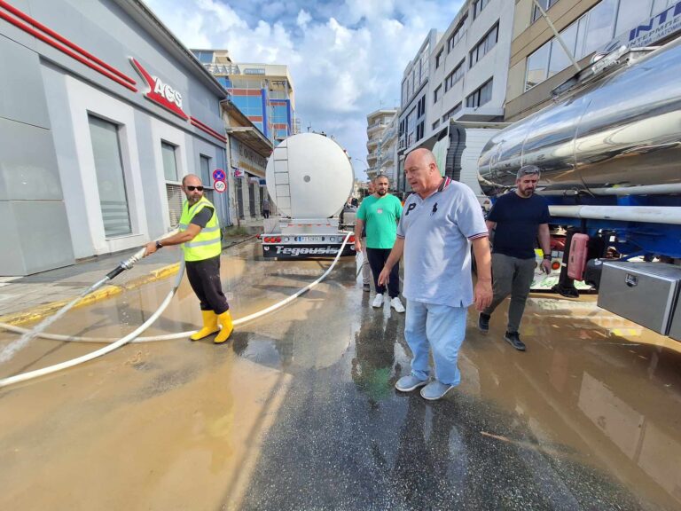 Βόλος: Ξεκίνησε ο καθαρισμός της Ιάσονος από τα συνεργεία του Δήμου ...