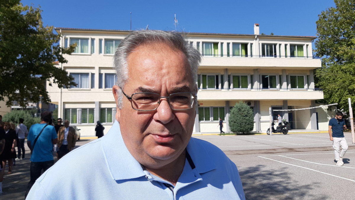 Στον ρυθμό των εκλογών ο Γιώργος Λαμπρούλης: «Ο κόσμος να ψηφίσει ΛΑ.ΣΥ ...