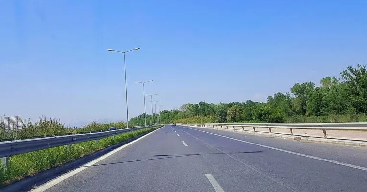 Πώς εκτελείται η κυκλοφορία στο παράπλευρο οδικό δίκτυο της ΠΑΘΕ ...
