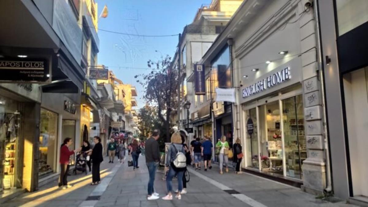 Γιατί έκλεισε γνωστό πολυκατάστημα στο κέντρο του Βόλου (φωτό ...