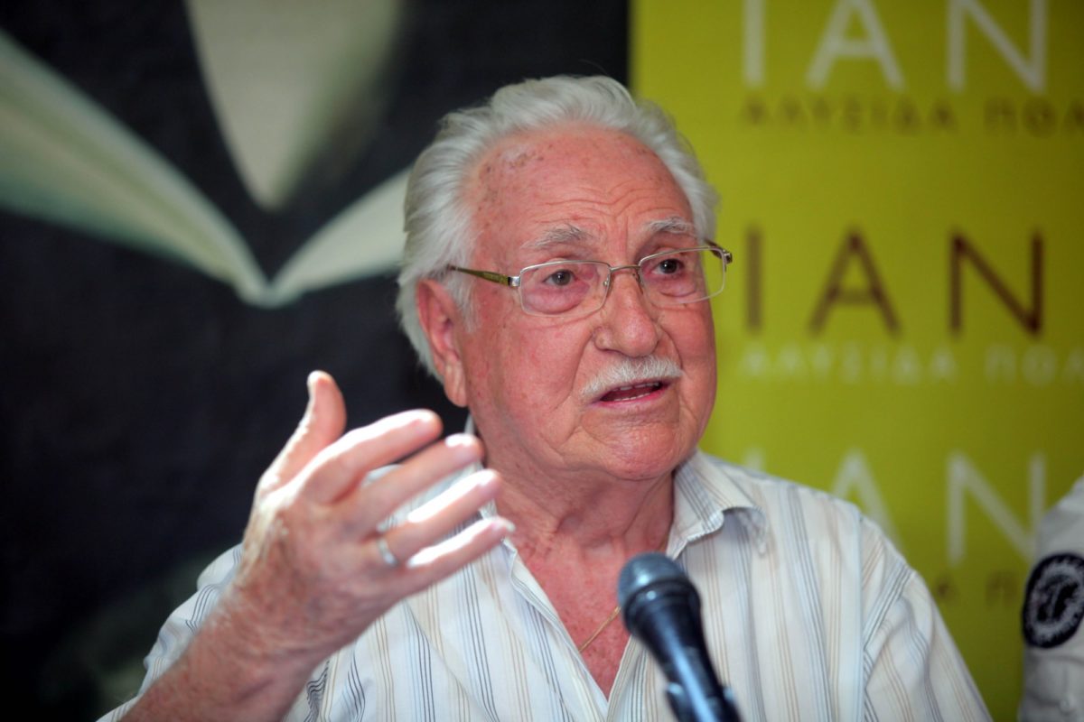 Πέθανε ο τραγουδιστής και δάσκαλος της θρακιώτικης παράδοσης Χρόνης ...