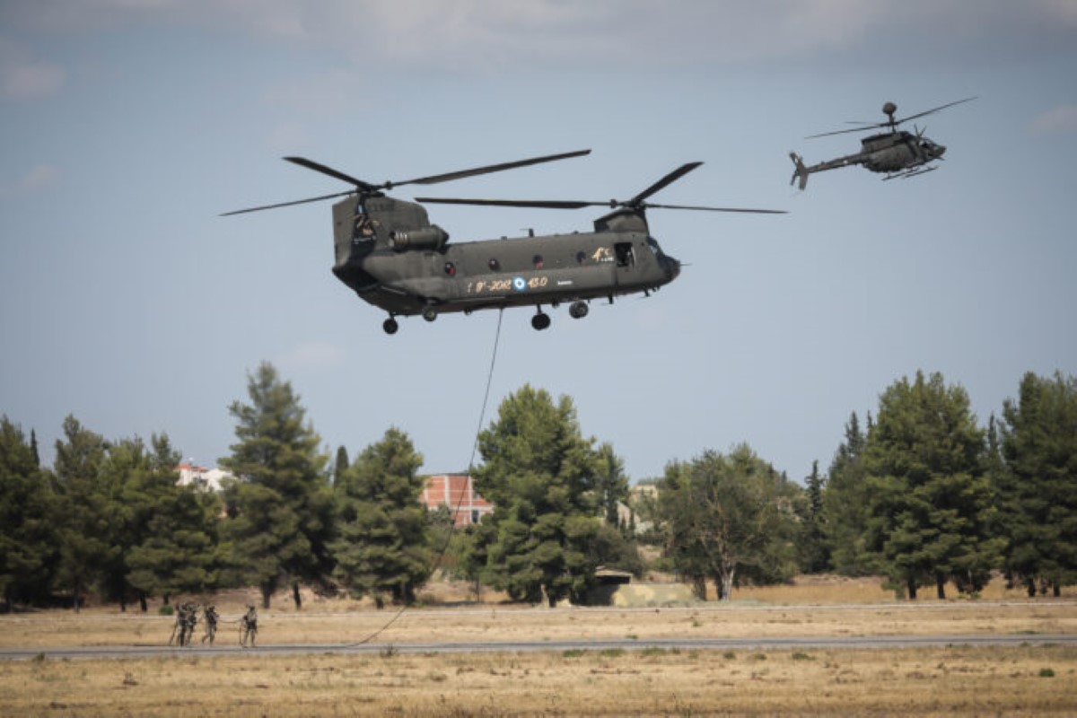 Αμερικανικά ελικόπτερα και 100 στρατιωτικοί στη Νέα Αγχίαλο και την 111 ...
