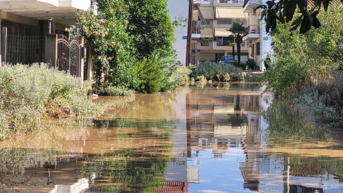 Σχεδιάζουν τα επόμενα βήματά τους οι πλημμυροπαθείς της Νέας Σμύρνης ...