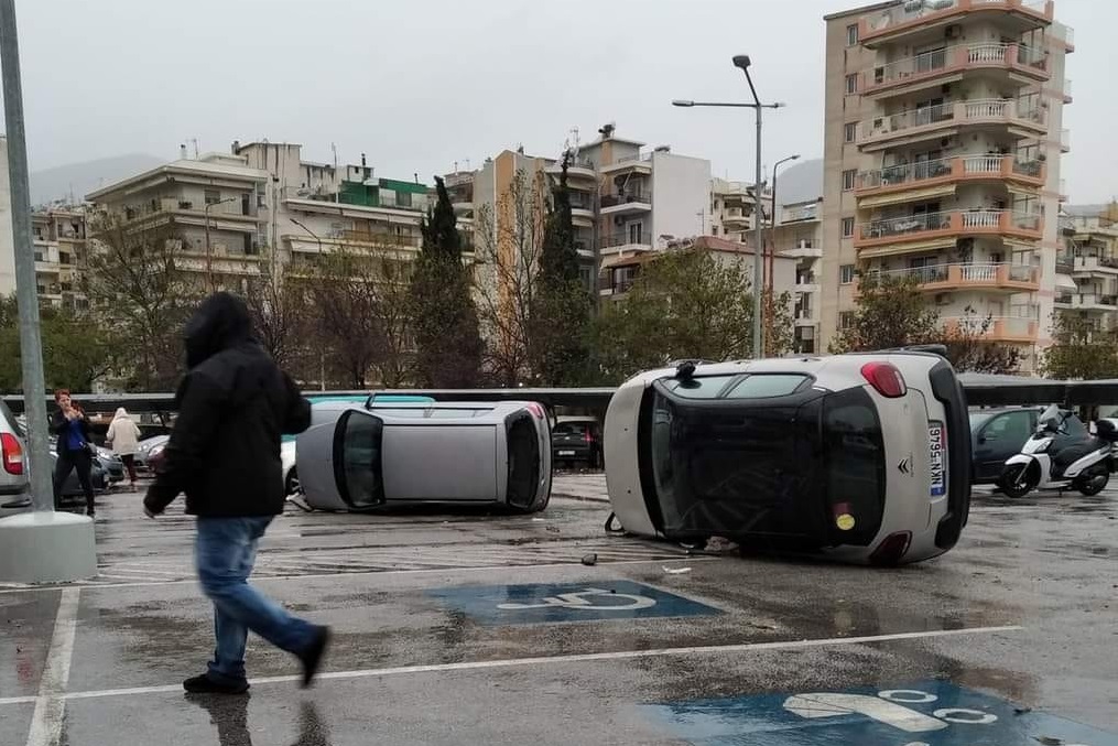 Εικόνες βιβλικής καταστροφής σε Ξάνθη και Χαλκιδική – Ανεμοστρόβιλος ...