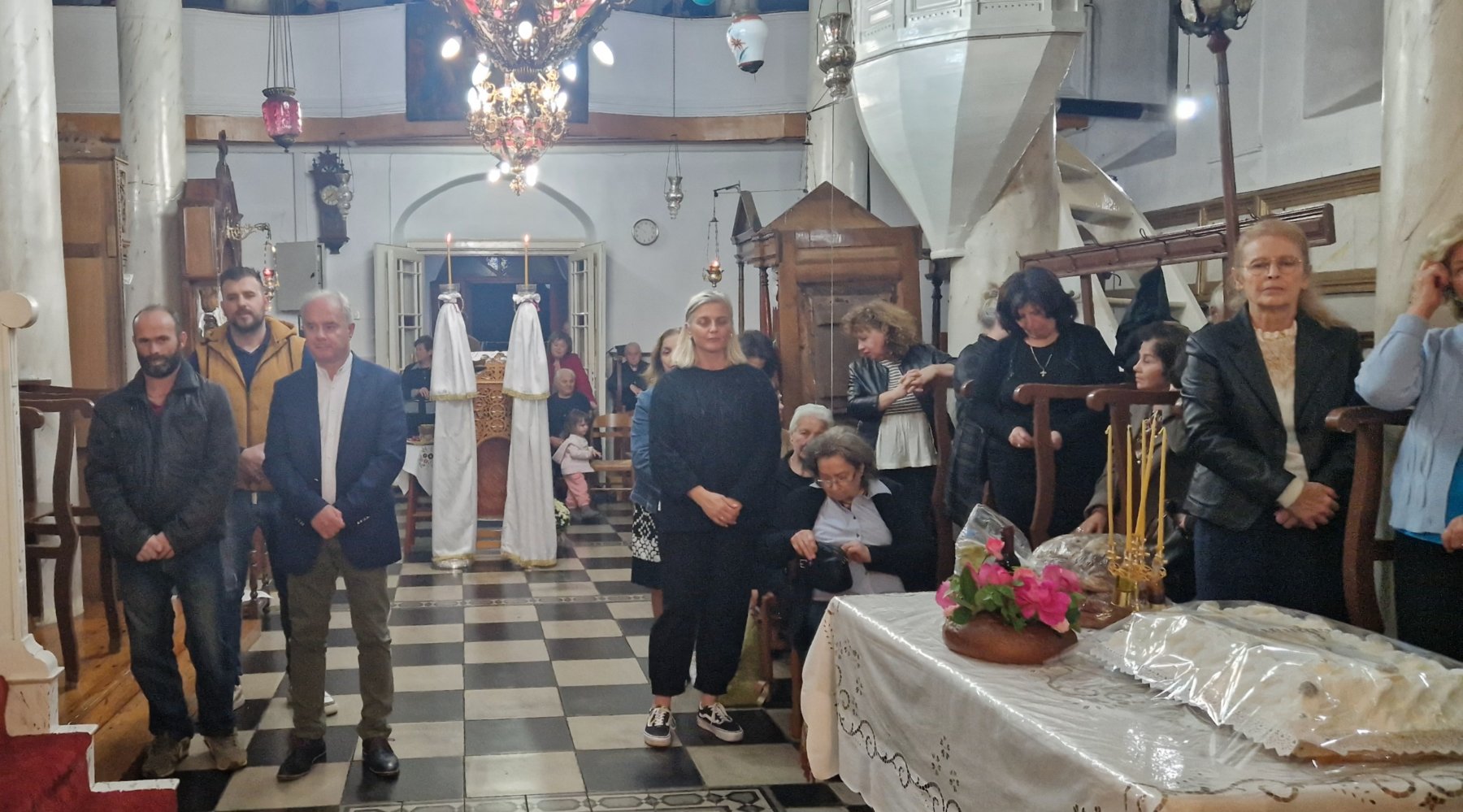 Πανηγυρικός Εσπερινός στον Ιερό Ναό Αγίου Γεωργίου Αμπελακίων (φωτό ...