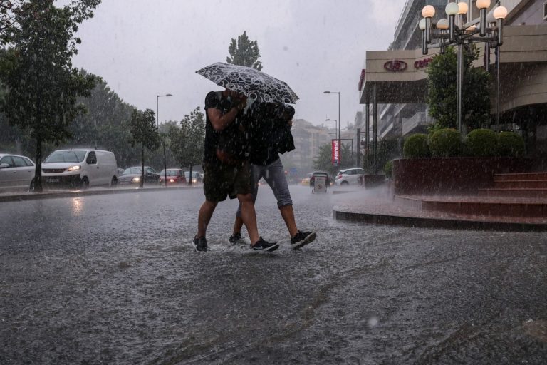 Καιρός: Βροχές στην ανατολική και δυτική Ελλάδα, αλλά με «καλοκαιρινές ...