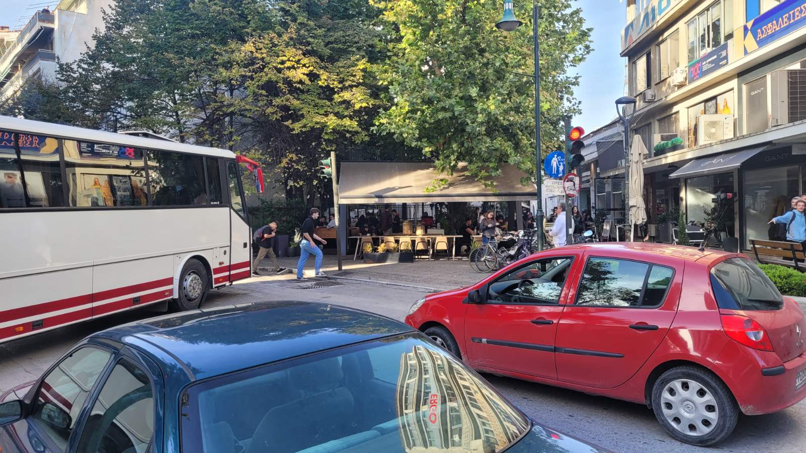 Λάρισα: Αυτό είναι το «κόκκινο» σποτ της πόλης – Οι οδηγοί «οργιάζουν ...