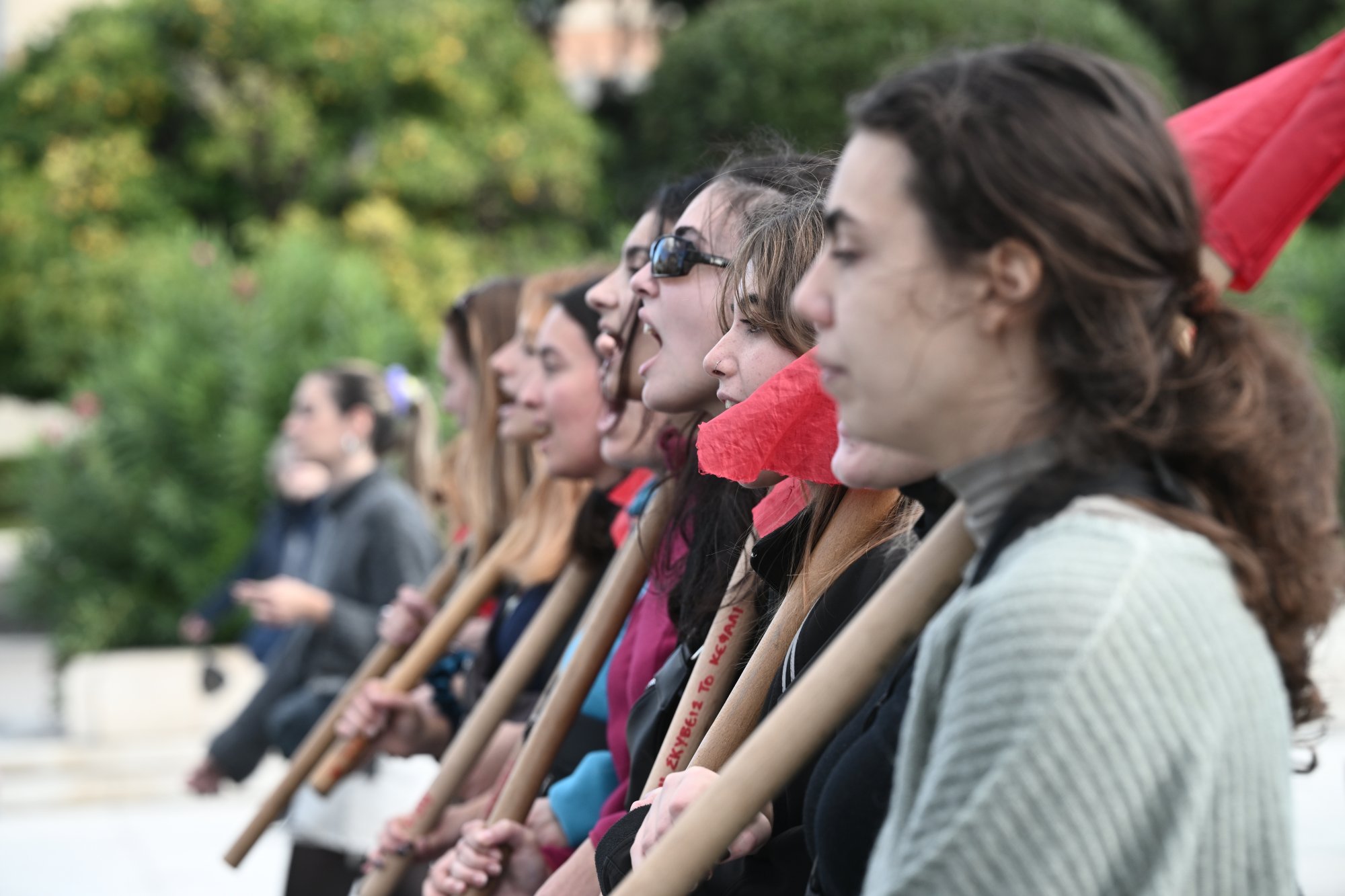 Μεγάλη πορεία στο κέντρο της Αθήνας κατά της έμφυλης βίας – ONLARISSA ...