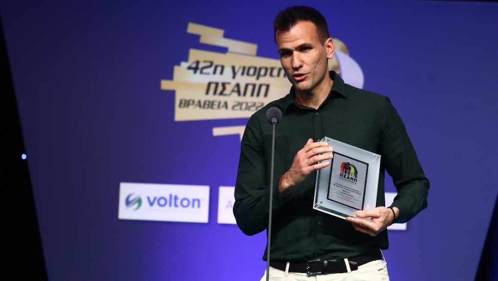 Μανούχος στην ΕΡΑ ΣΠΟΡ: «Διαφορετικό… σπορ η διαιτησία σε Ελλάδα και ...