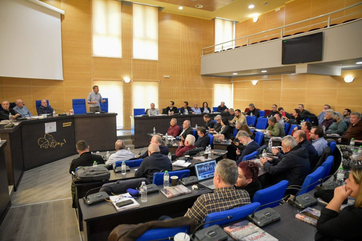 Στη Λάρισα συνεδριάζει για πρώτη φορά το Γενικό Συμβούλιο της ΑΔΕΔΥ σε ...