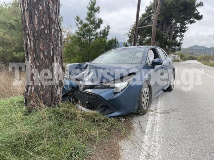 Bόλος: Τροχαίο ατύχημα στα Πευκάκια - ΙΧ εξετράπη της πορείας του και ...