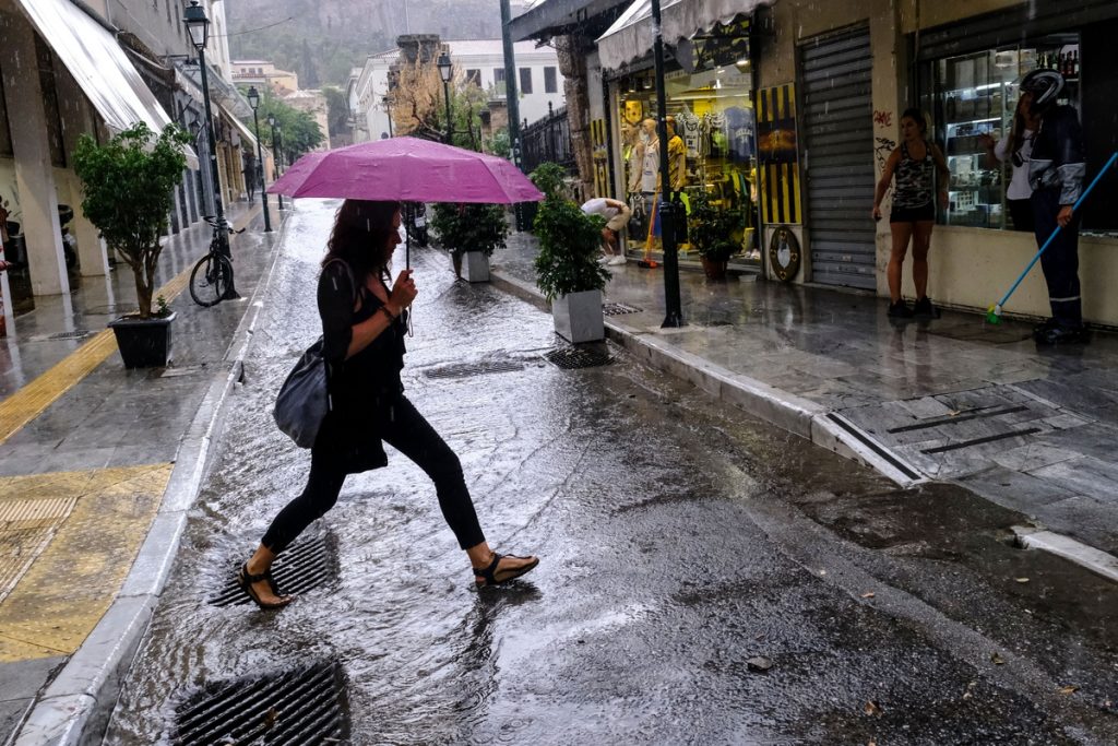Βροχερός ο καιρός την Δευτέρα – Σε ποιες περιοχές θα χιονίσει ...