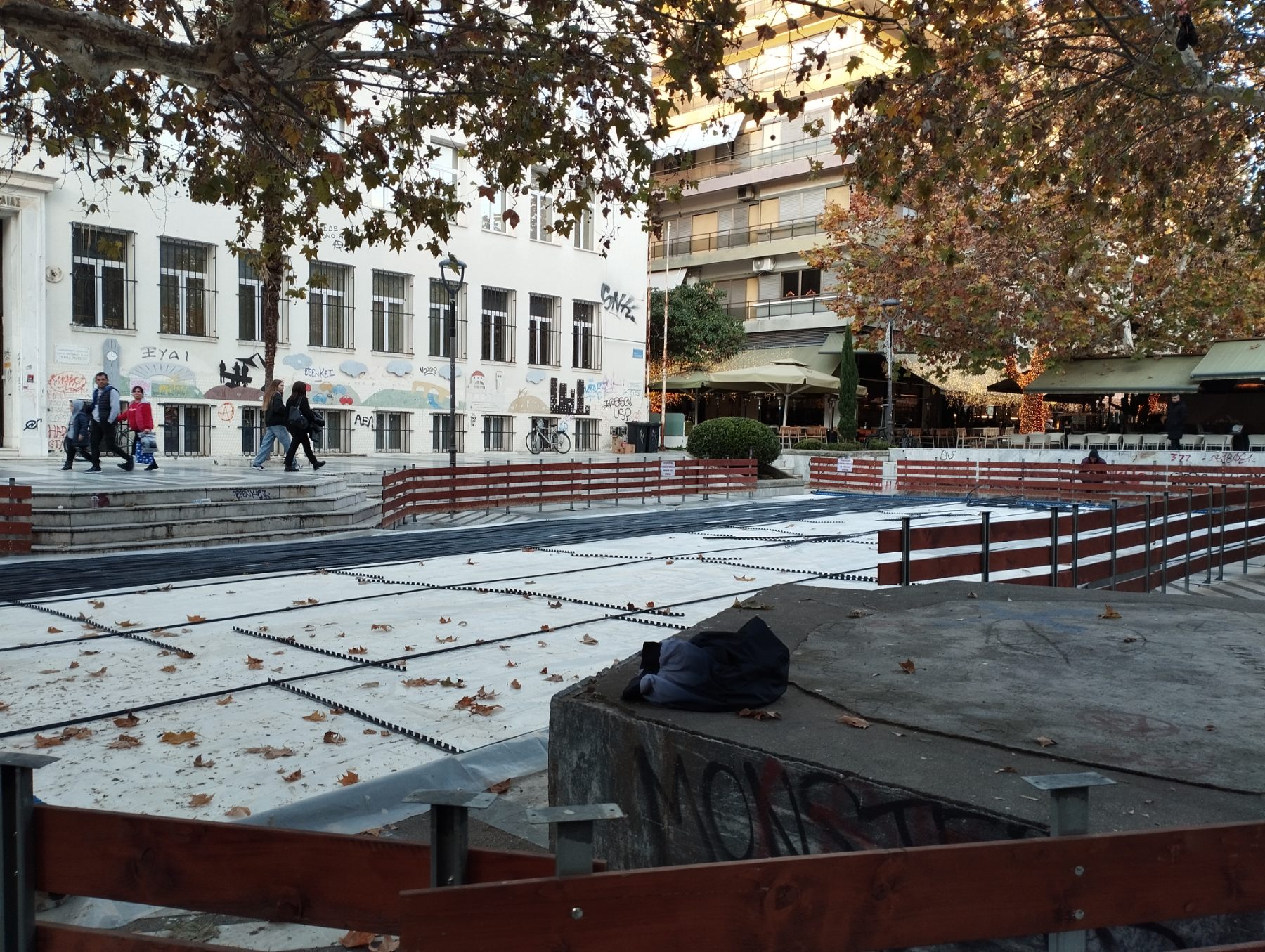 Παγοδρόμιο στήνεται στο κέντρο της Λάρισας ενόψει Χριστουγέννων - Πότε ...