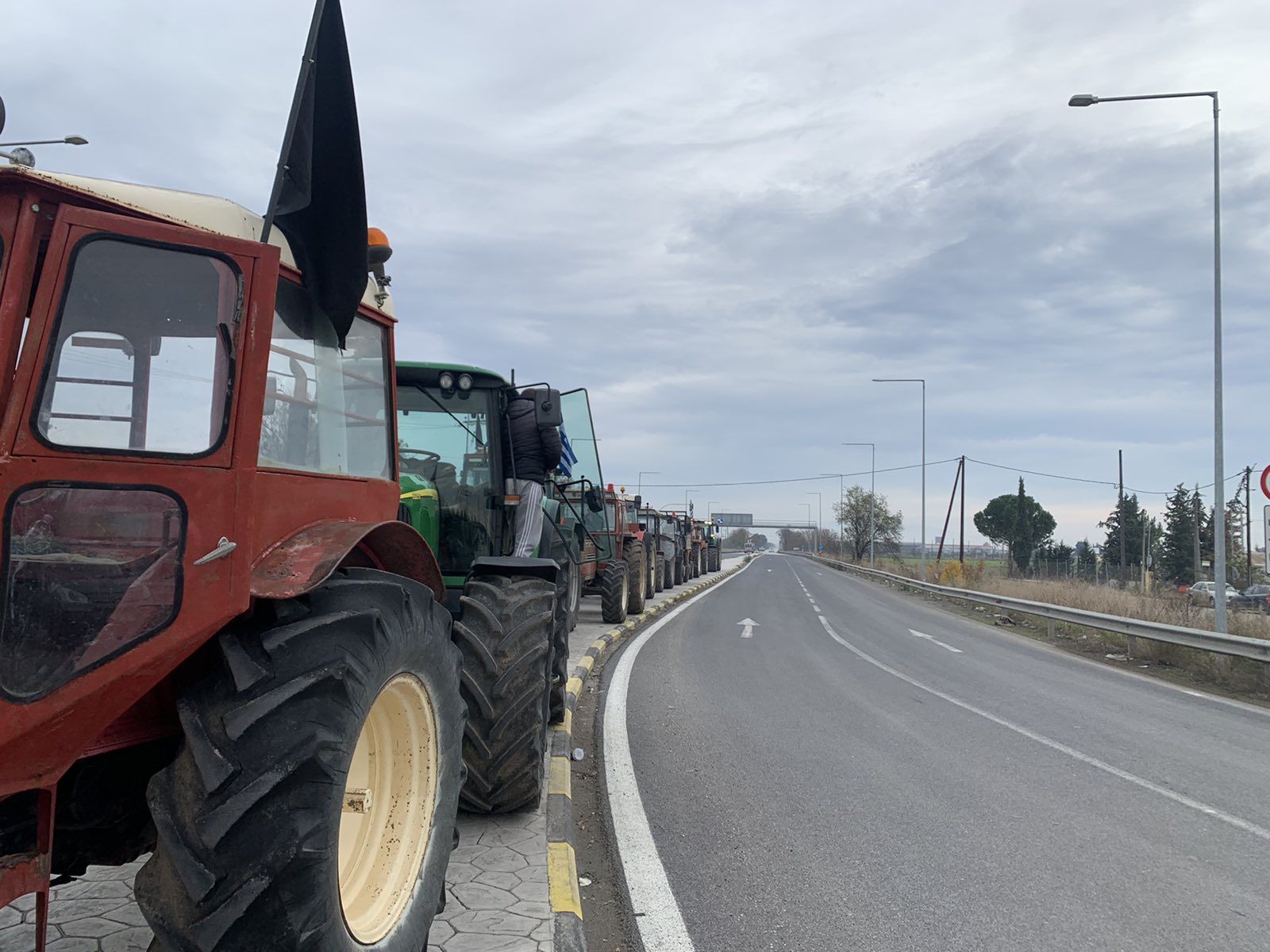 Πιο κοντά στην εθνική οδό βγαίνουν από σήμερα τα Λαρισινά τρακτέρ ...