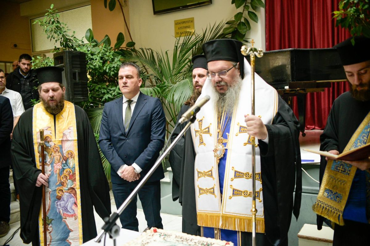 Λαρίσης Ιερώνυμος για Μαμάκο: Μην πρήξετε τον Δήμαρχο με ρουσφετάκια ...