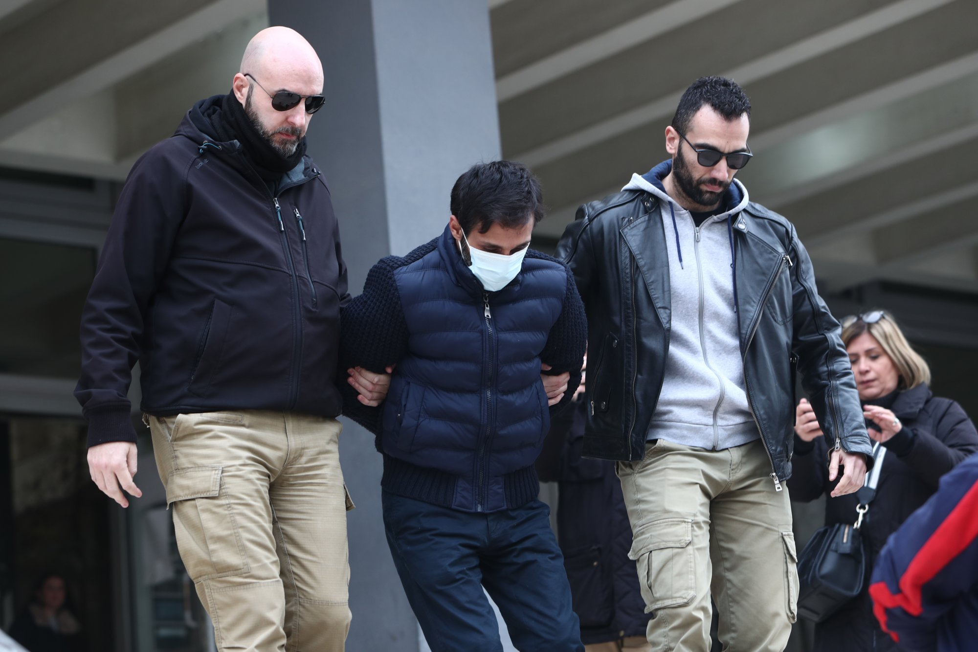 Γυναικοκτονία Θεσσαλονίκη: Ο 39χρονος παρακολούθησε ψυχρός κι ...