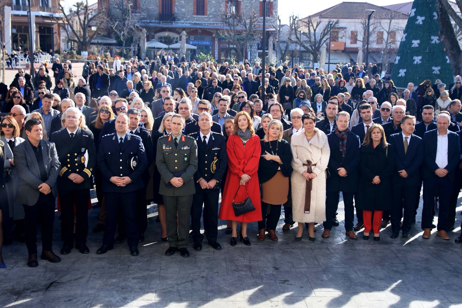 Λαμπρά εγκαίνια του νέου Δημαρχείου στην Αγιά - Δείτε φωτογραφίες ...