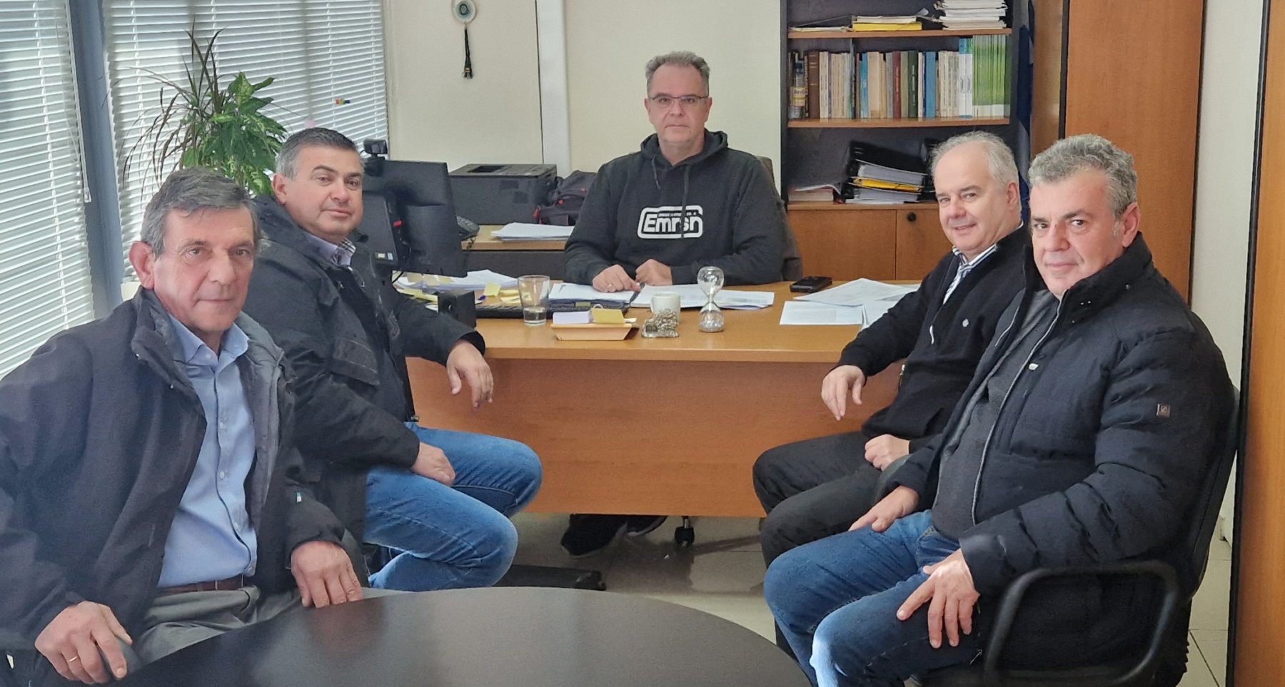 Επίσκεψη Γιώργου Μανώλη στον ΕΛΓΑ για τα πορίσματα απ' το παγετό του ...
