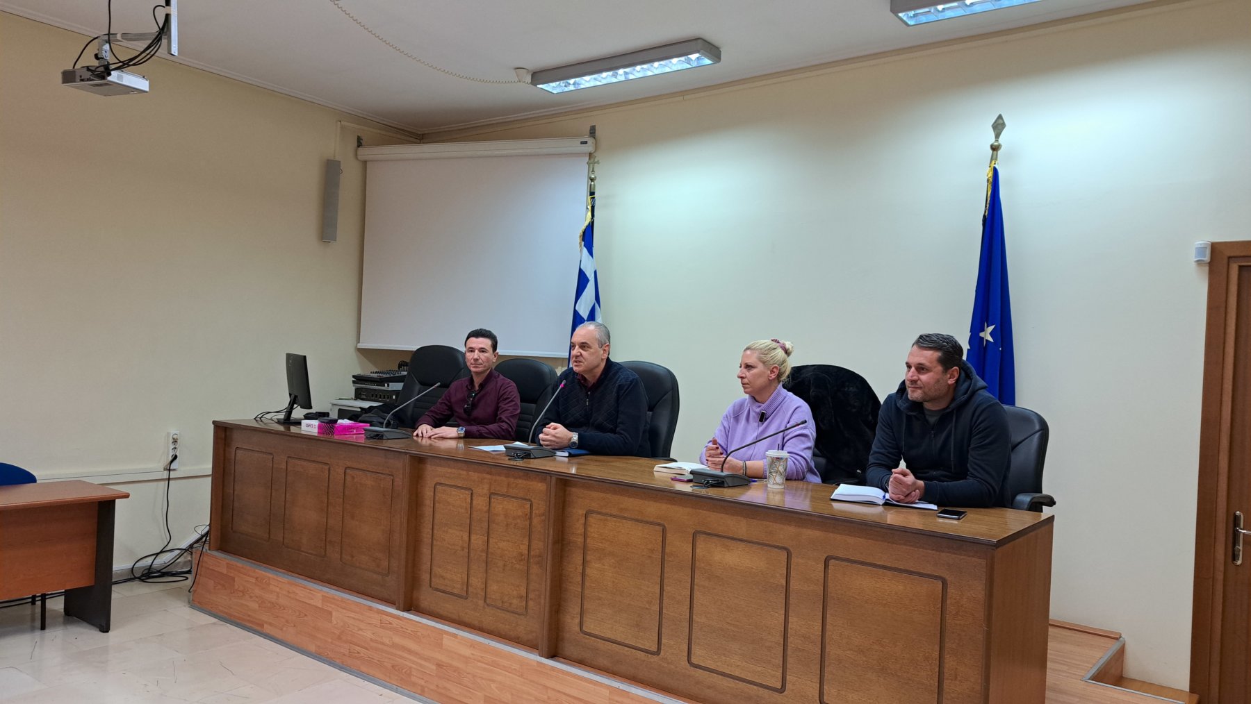 Πρώτη συνάντηση του δημάρχου Ελασσόνας με τους νέους προέδρους ...