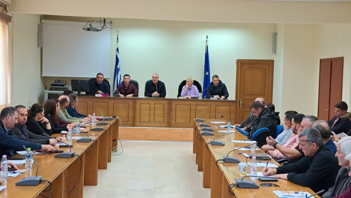 Πρώτη συνάντηση του δημάρχου Ελασσόνας με τους νέους προέδρους ...