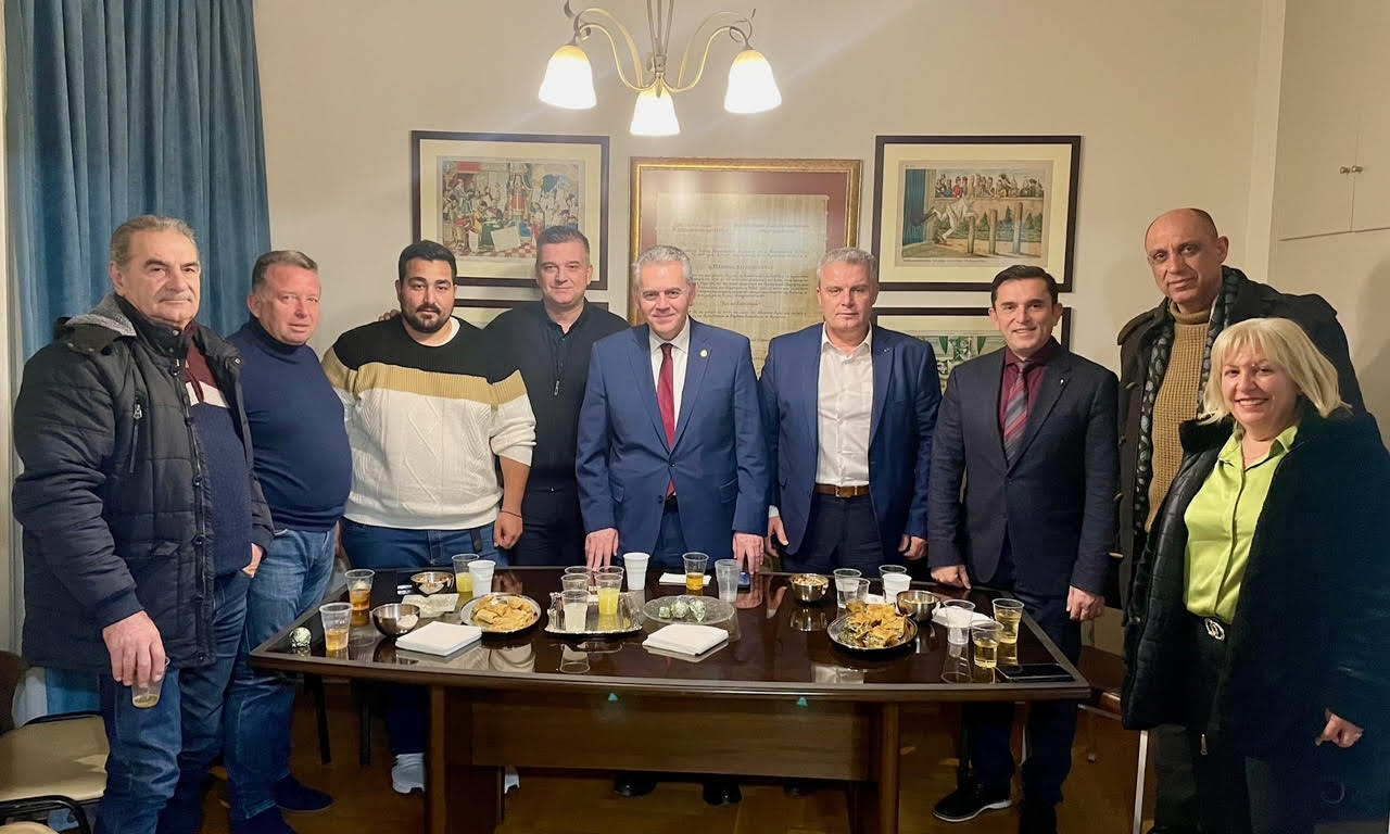 Ευχαριστίες Χαρακόπουλου για τις ευχές στη γιορτή του: «Συνεχίζουμε τον ...